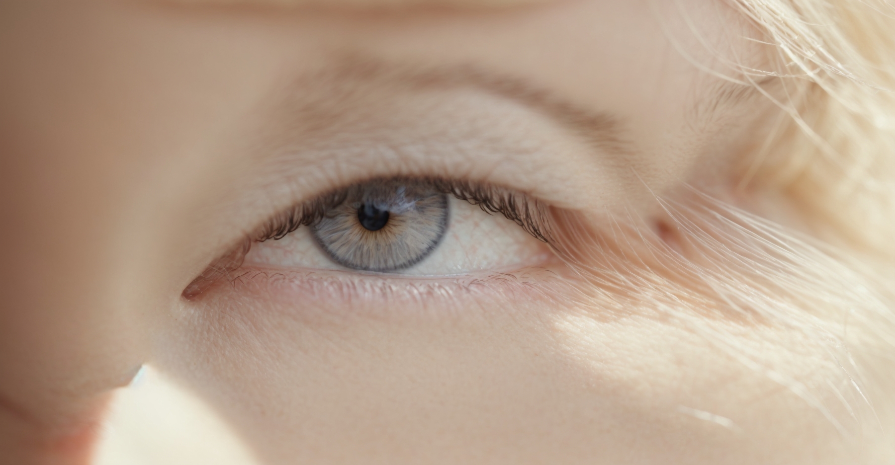 What Is the Spiritual Meaning of One White Eyelash?